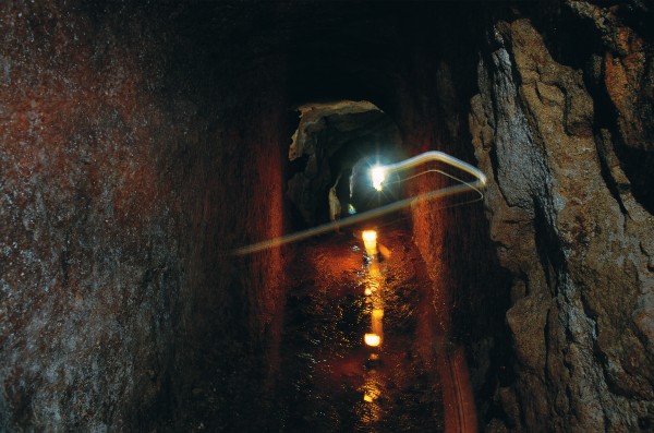 On the metal - the tin miners of Port Pegasus | New Zealand Geographic