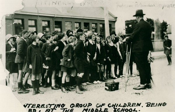 Comedy capers | New Zealand Geographic